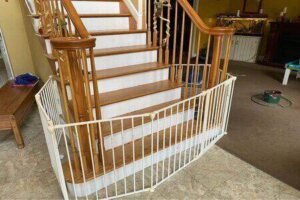 Best 5 Curved Baby Gates for Spiral Staircase - Baby Bangs